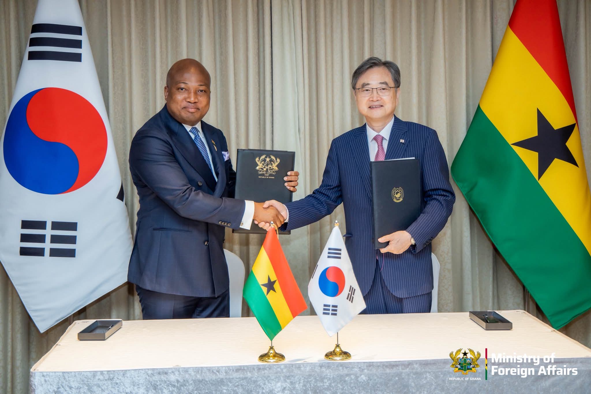 Ghana, South Korea Sign Visa Waiver Deal For Diplomatic, Service ...